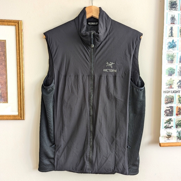Arc'teryx | Jackets & Coats | Arcteryx Atom Vest In Black Mens Medium ...